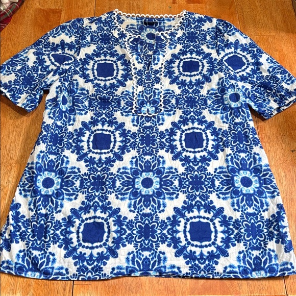 Talbots | Tops | Talbots Blue And White Batik Print Tunic Style Top ...